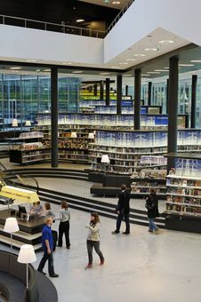 The Library Designed Like a Bookstore