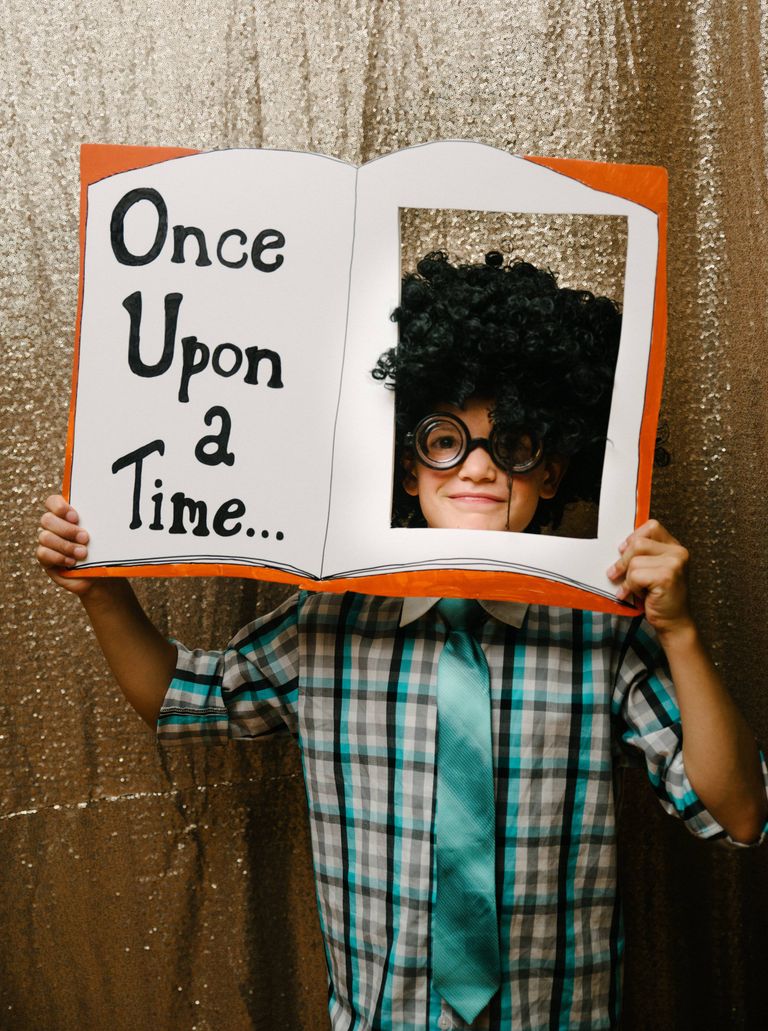 Throw a Library-Themed Wedding