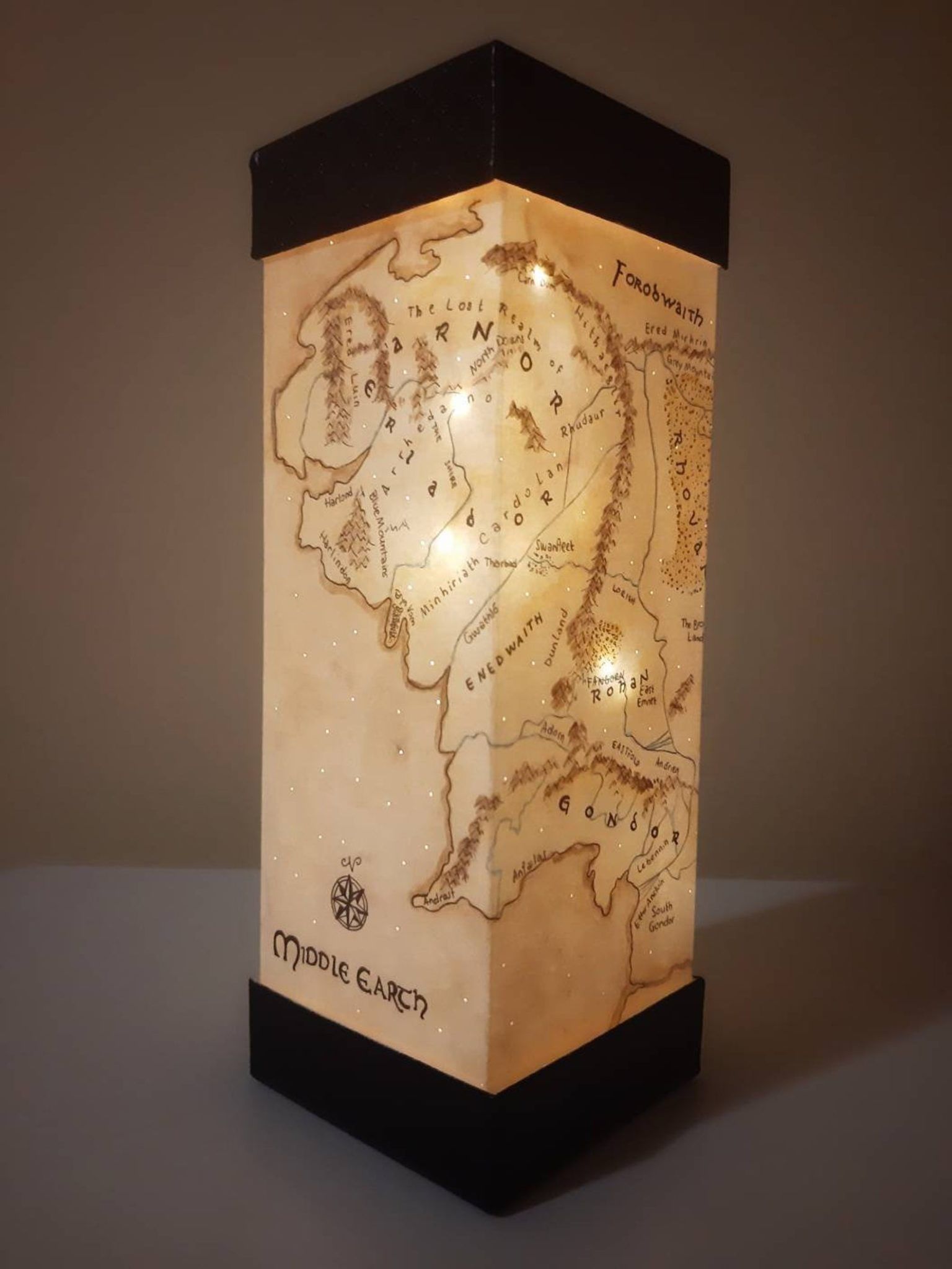 Middle-earth Map Decorations to Show Off Your LOTR Love