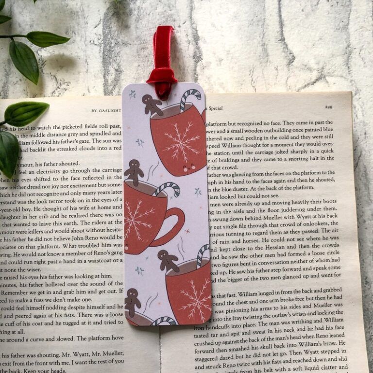 Holiday Bookmarks to Use This Season (and Next!)
